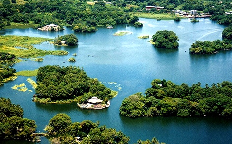 Isla de Granada: ubicación geográfica, bandera, sitios turísticos y más