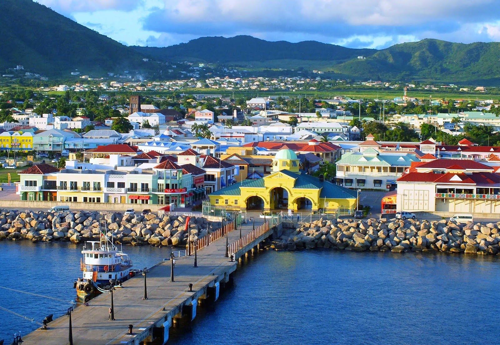 San Cristobal y Nieves: historia, idioma, poblacion, lugares turisticos ...
